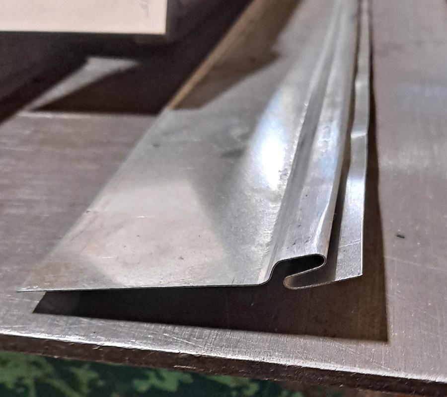 16 Ga. Lockformer Pittsburgh | Gladwin Machinery