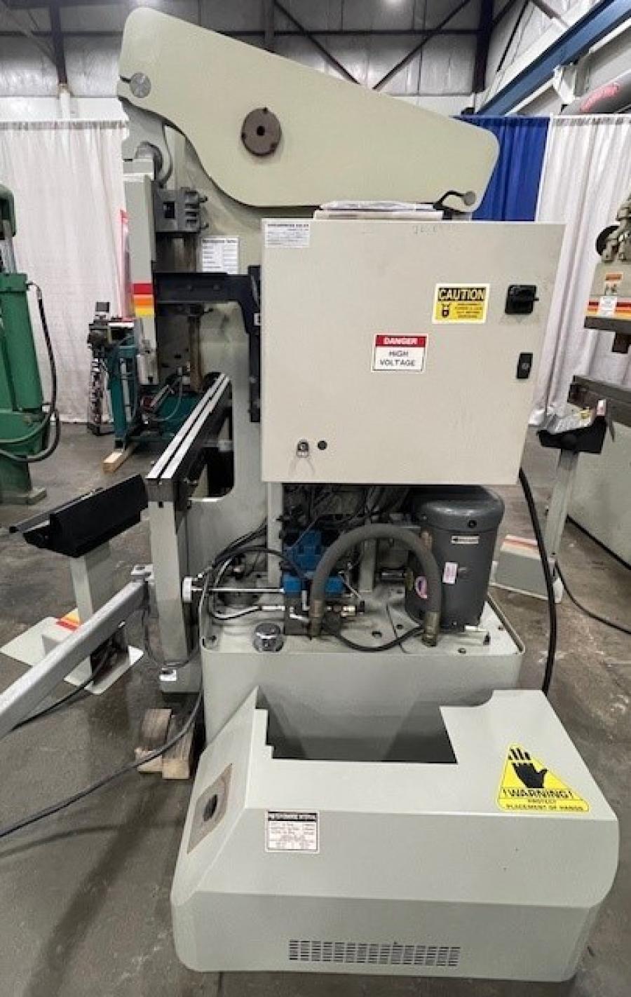 60 Ton x 8' Accurpress | Gladwin Machinery