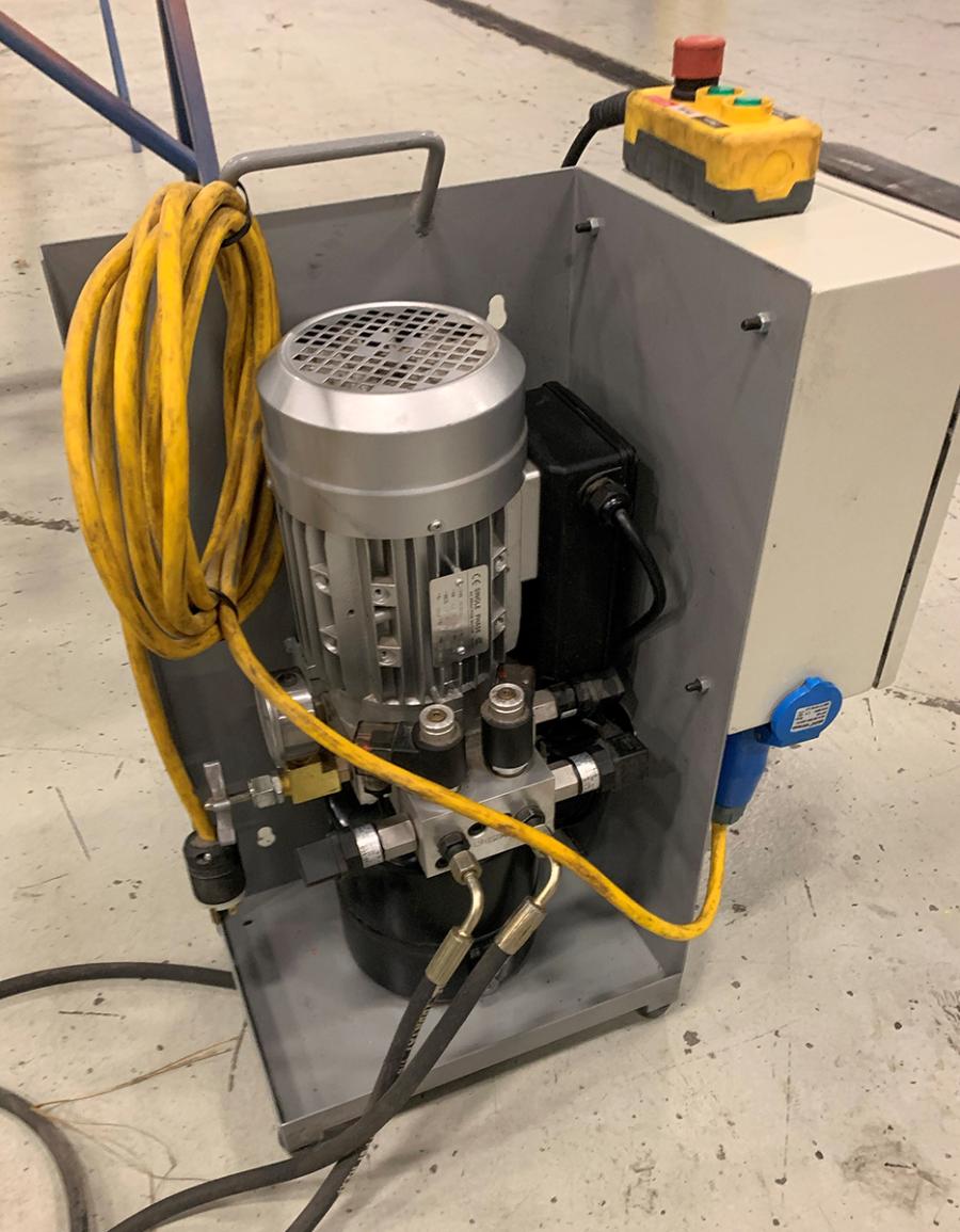 Wilson Express Rail 2000 | Gladwin Machinery