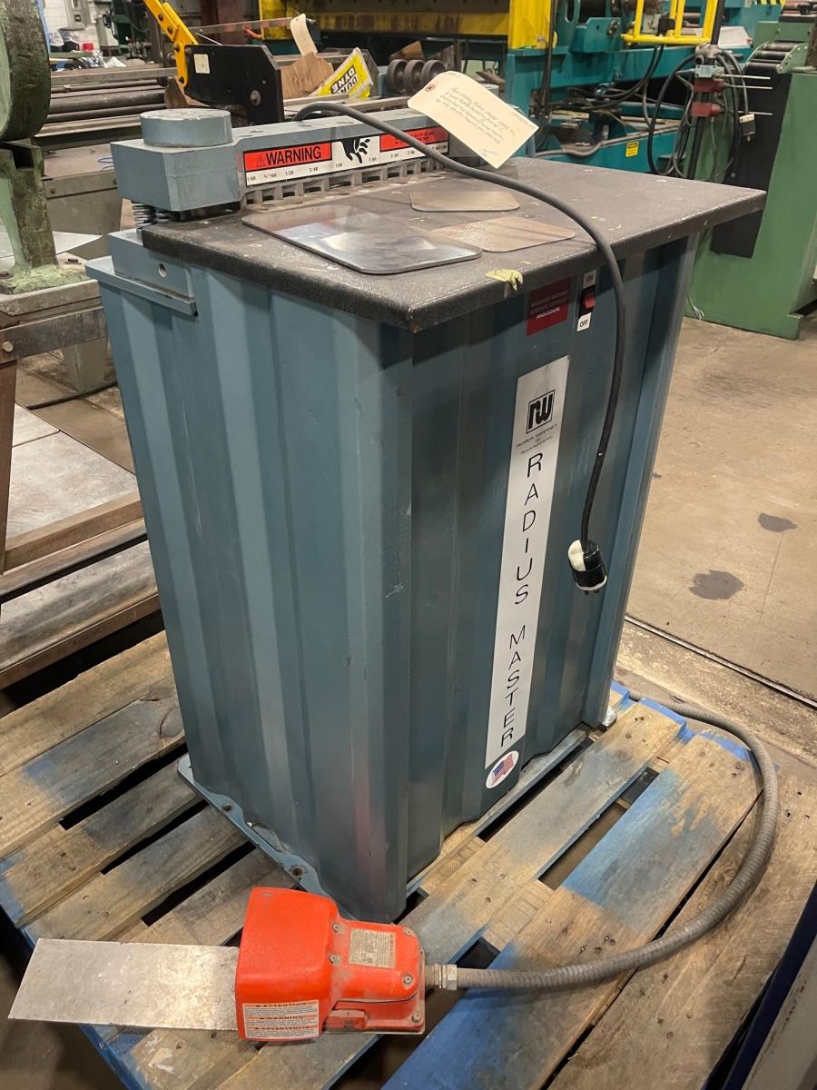 Roper Whitney No. 911 Radius Master | Gladwin Machinery