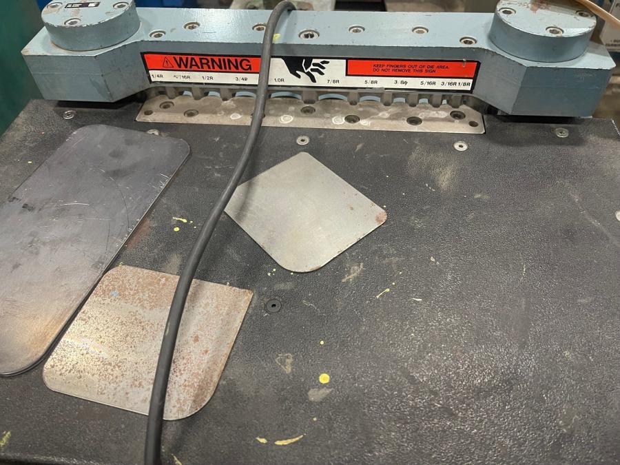 Roper Whitney No. 911 Radius Master | Gladwin Machinery