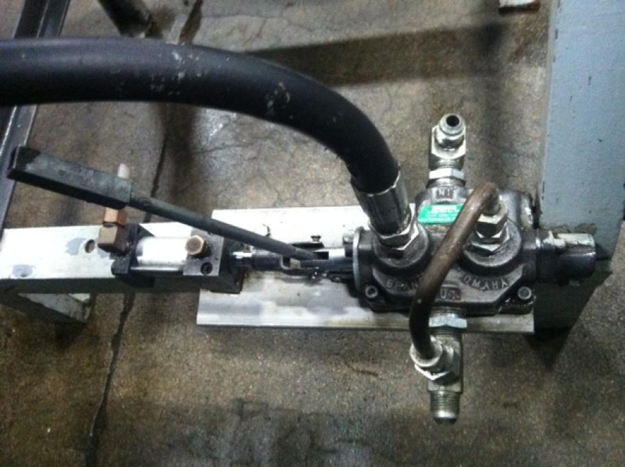 20 Ga Lockformer Button Punch* | Gladwin Machinery